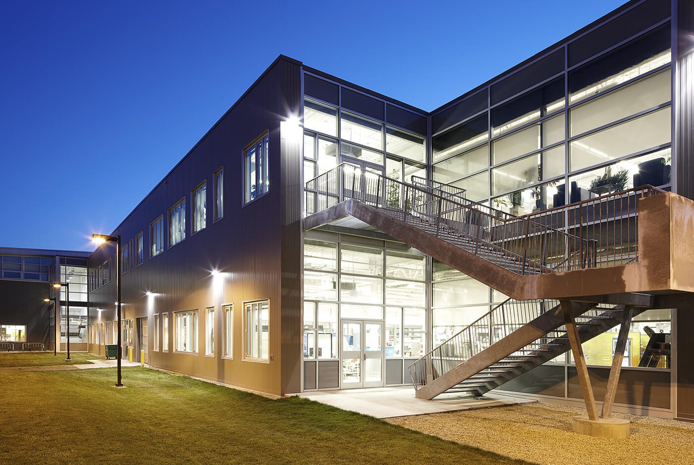 Winter 2021 Scholarships for International Students Studying in Canada ...