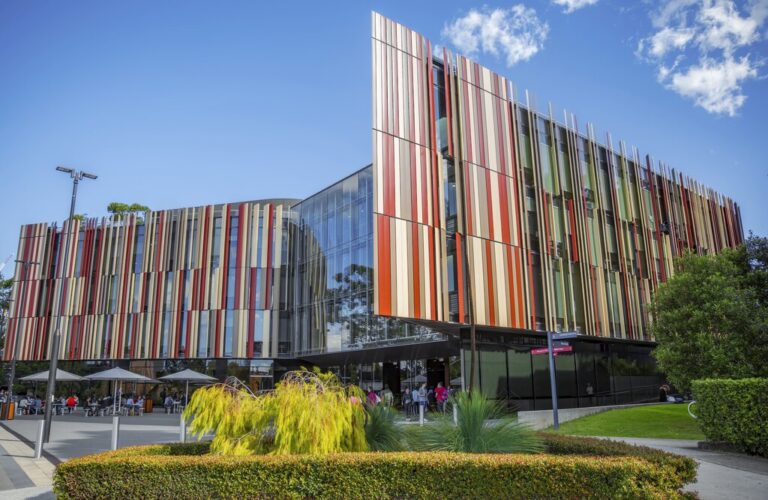 7 Top-Ranked Australian Universities for International Students